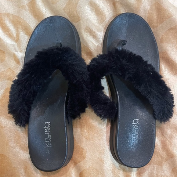 Krush | Shoes | Furry Fuzzy Sandals Slides | Poshmark